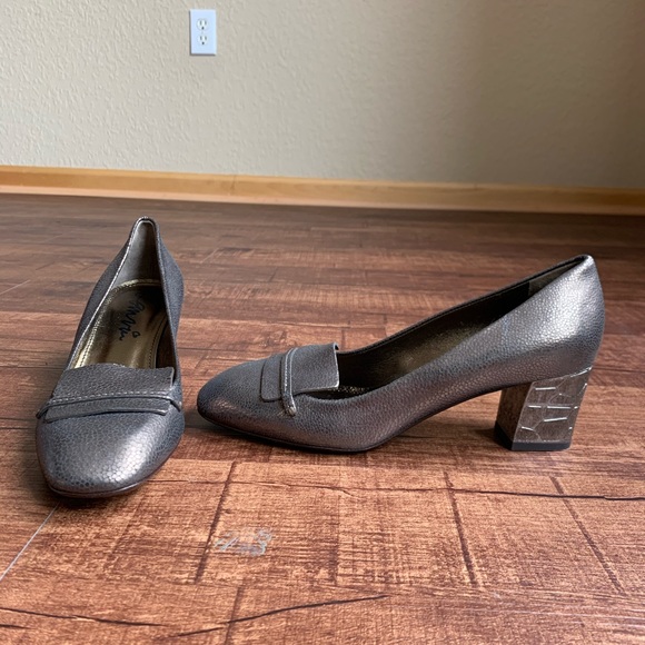 Lanvin | Shoes | Lanvin Block Heel Textured Olive Green 85m L Heel ...